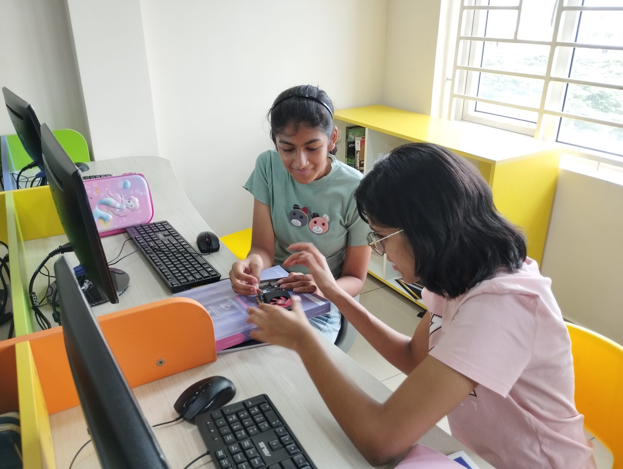 Exploring internal hardware components of computer system @ CPSGS ANN ...