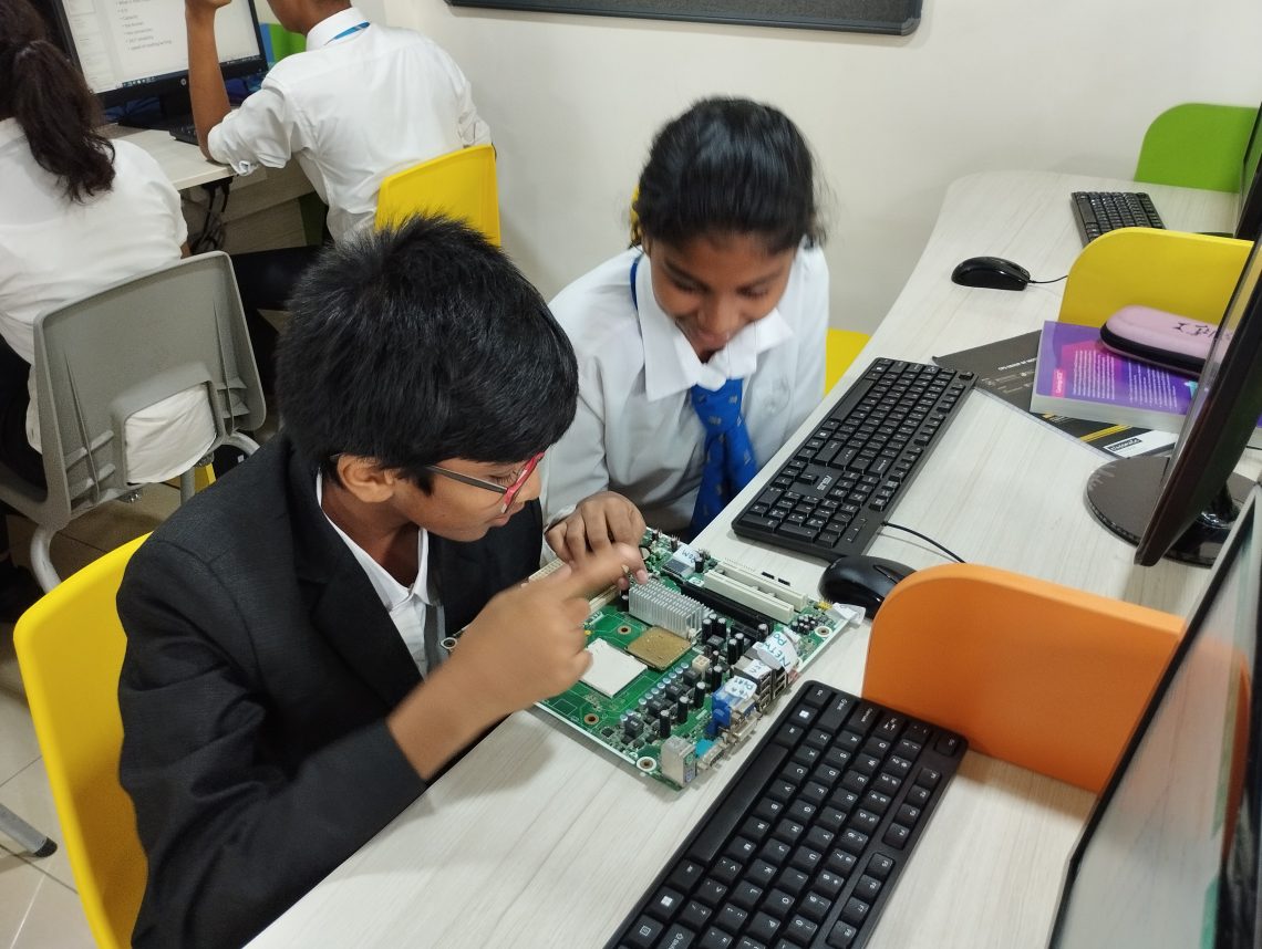 Exploring internal hardware components of computer system @ CPSGS ANN ...